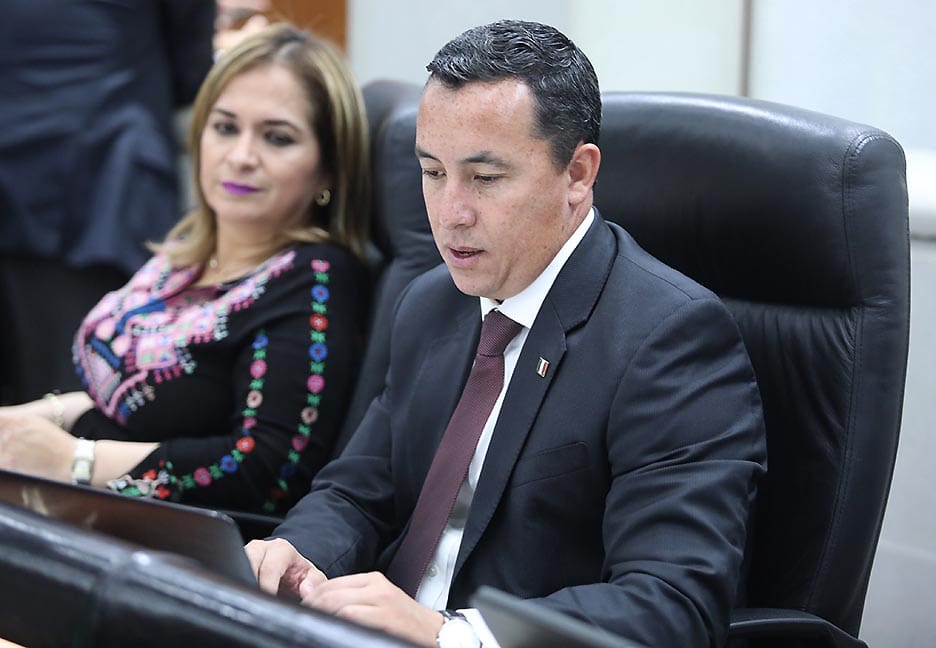 EL SAT DEBE RESOLVER LAS DEFICIENCIAS QUE EXISTEN EN LA ATENCIÓN A LOS ...